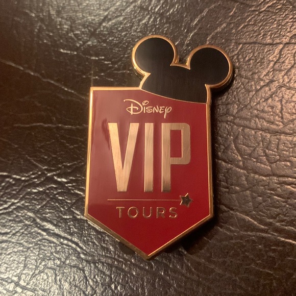 Disney | Accessories | New Disney World Vip Tours Exclusive Private ...